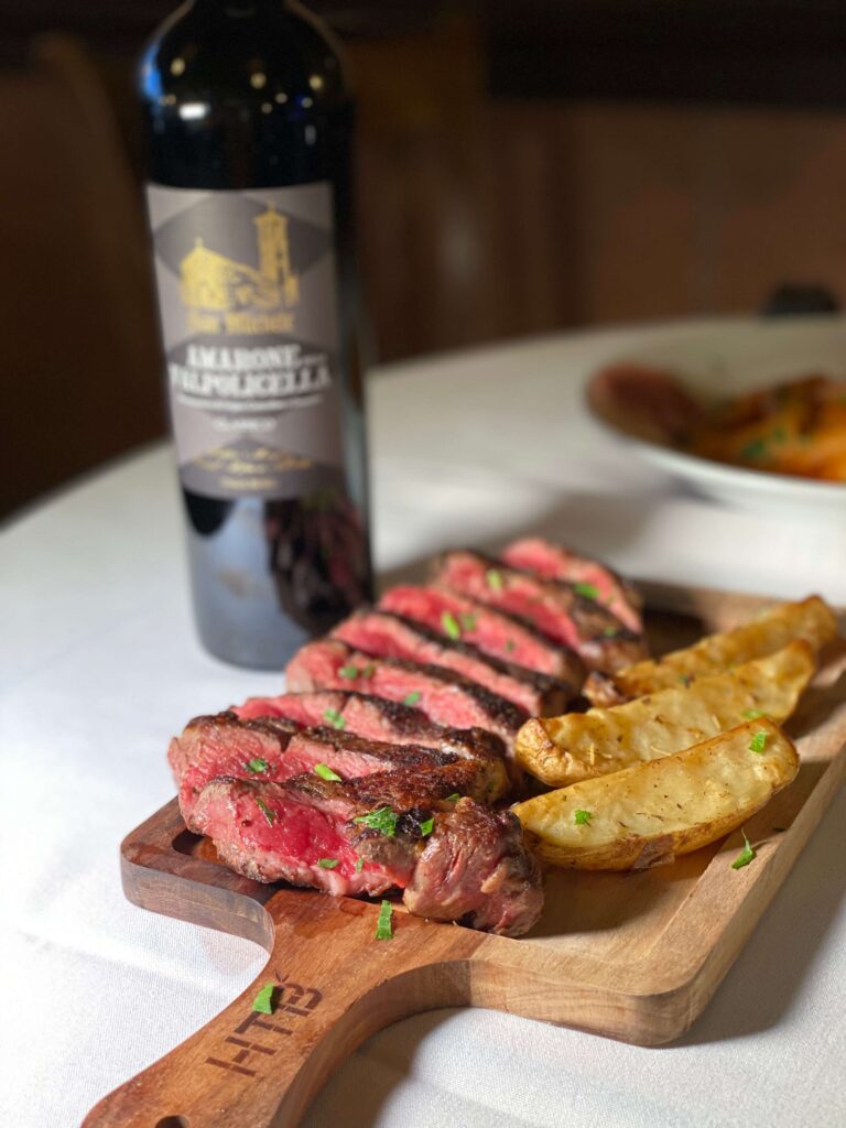 Gallery - Friendlier Pizza 1976 Pizzeria Restraurant